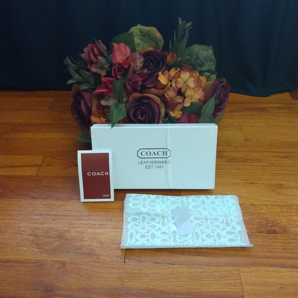 Coach | Bags | 3 Coach Leatherware White Wallet Box With Tissue Paper ...